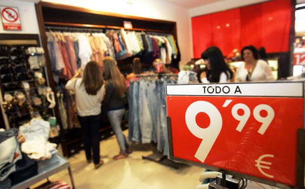 Estos son los centros comerciales de Asturias que estarán abiertos el ... Estos son los centros comerciales de Asturias que estarán abiertos el ...